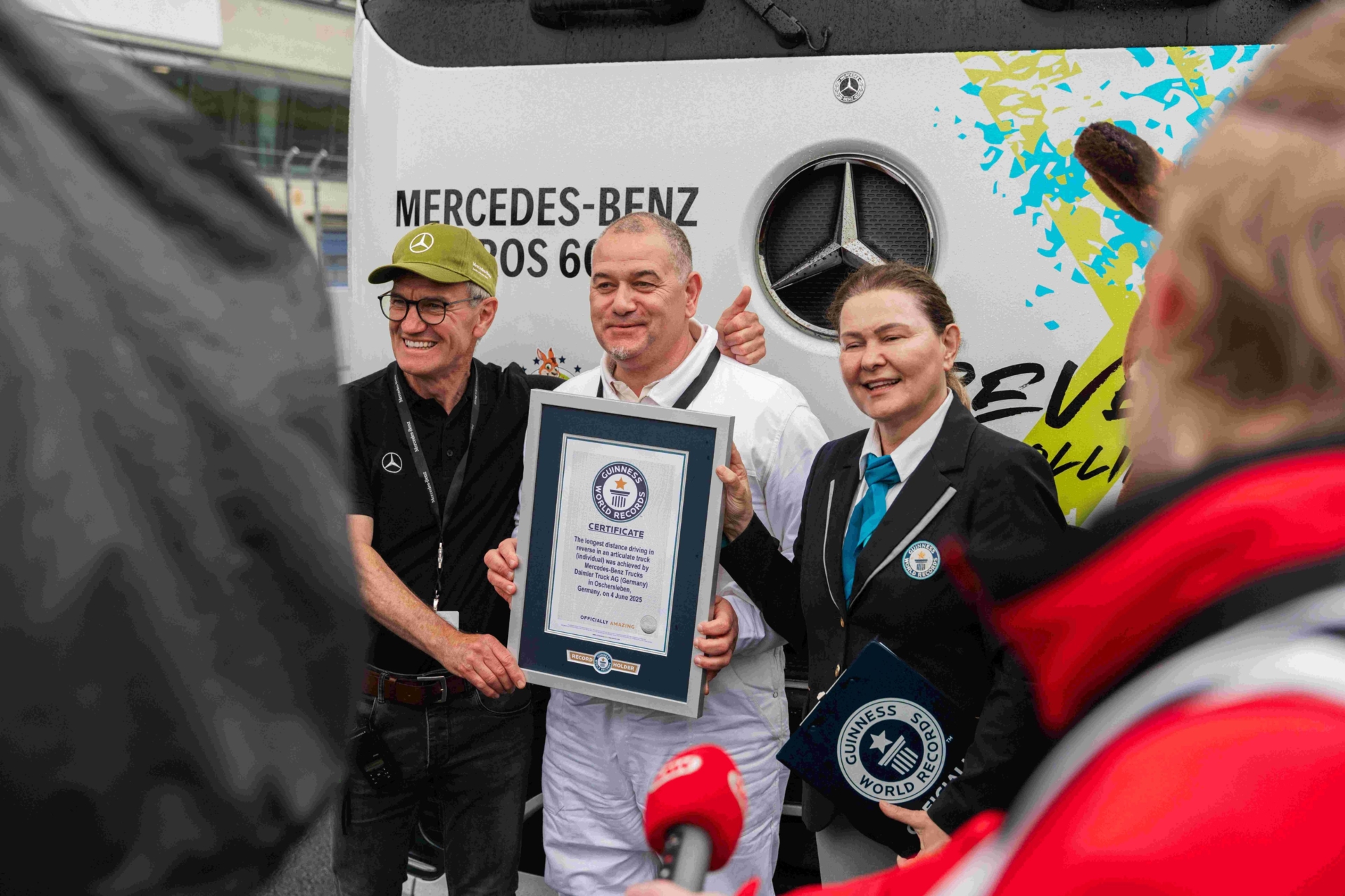 Mercedes-Benz Trucks gana el título GUINNESS WORLD RECORDS™ con el ...